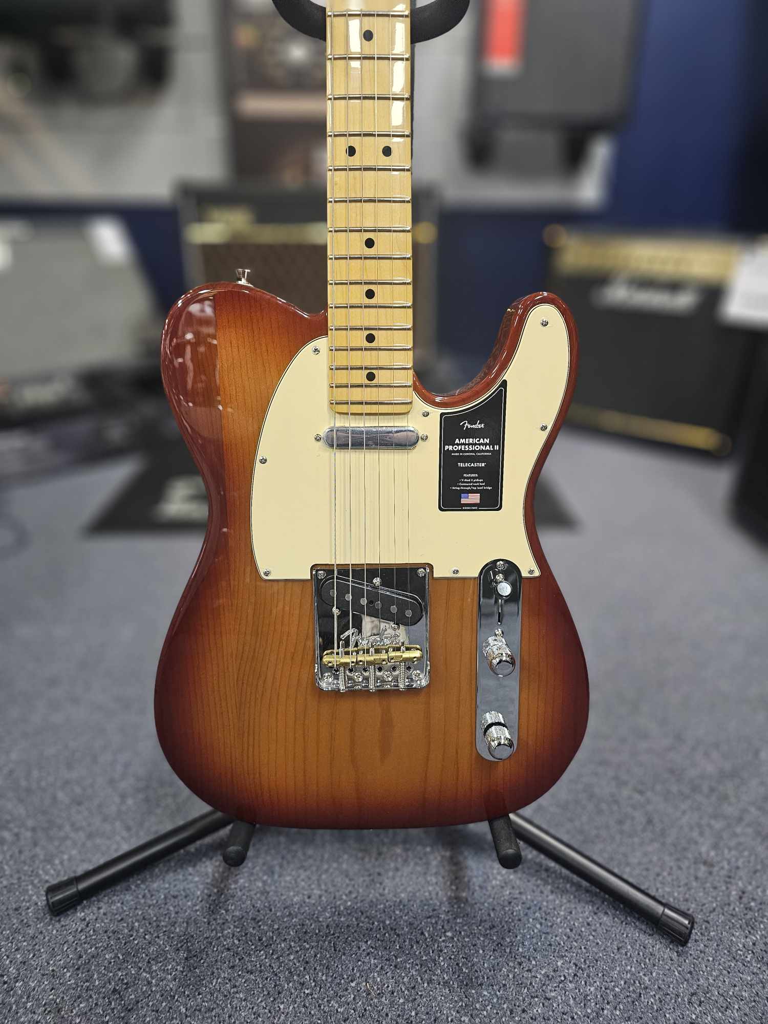 Fender American Professional II Sienna Sunburst Telecaster with Deluxe ...