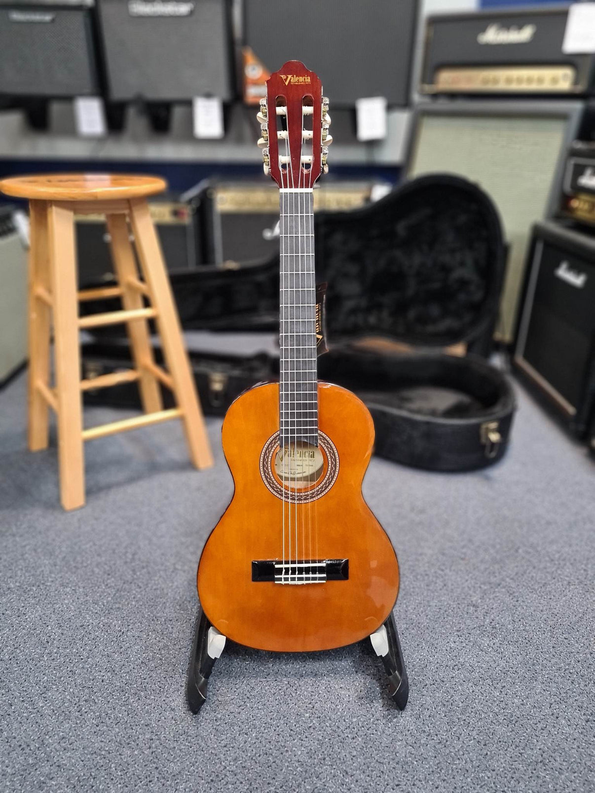 Valencia VC101 1/4 Size Nylon String Guitar – Lander's Music Store