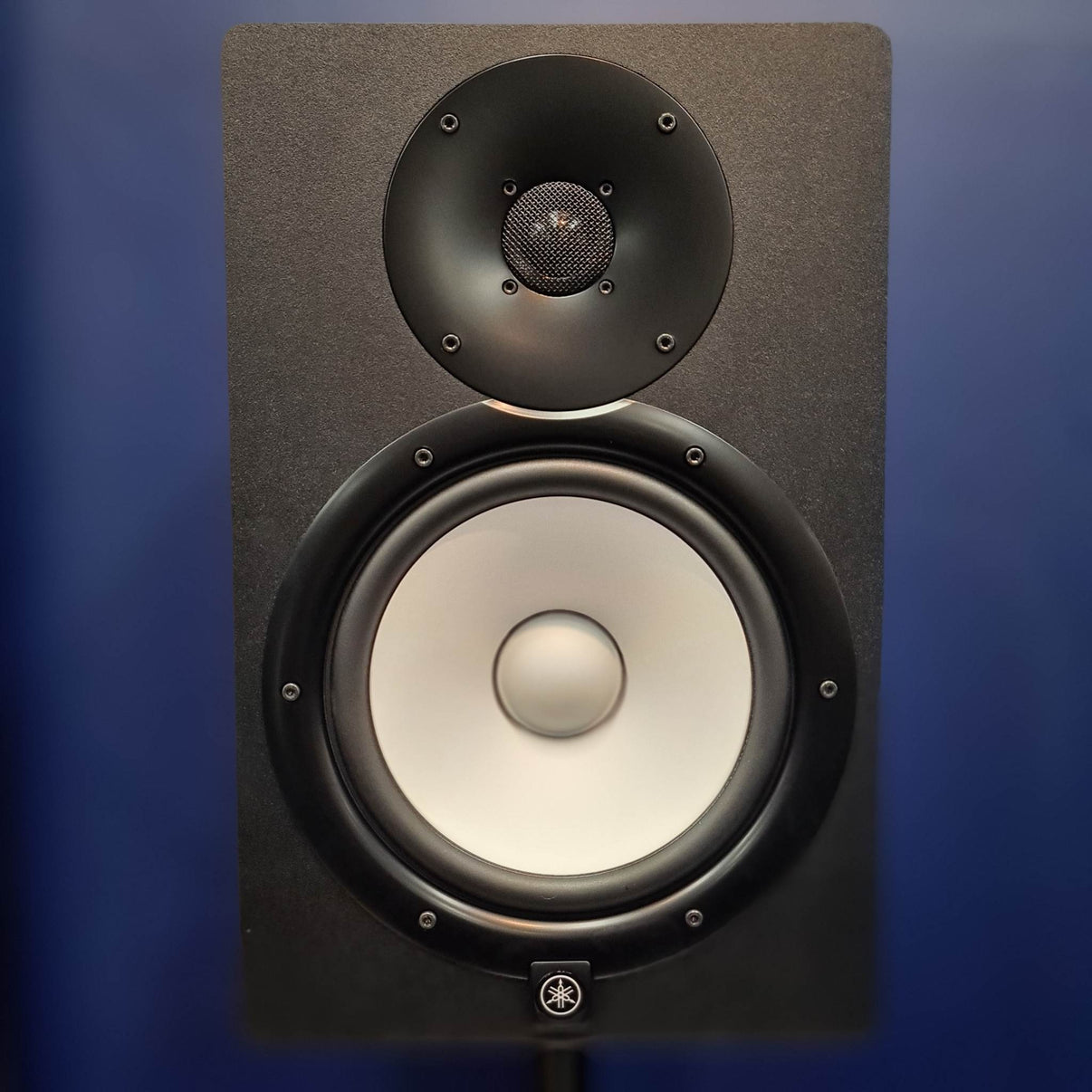 Yamaha HS8 8" Active Studio Monitor – Lander's Music Store